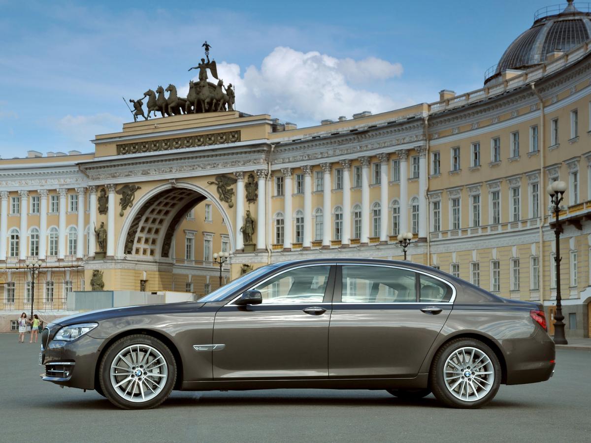 BMW 7 Series technical specifications and fuel economy